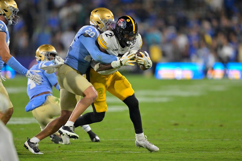 How does College Football 26 predict the 2025 season for UCLA?