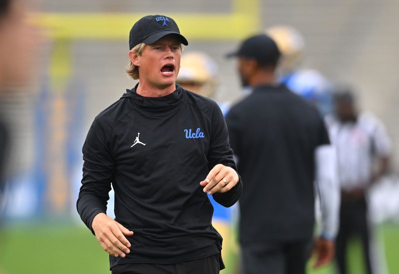 Jerry Neuheisel set to become Northwestern quarterback coach