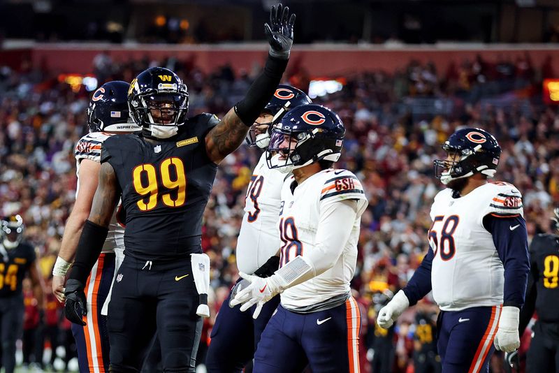 Chargers worked out pair of edge rushers amid Khalil Mack's injury