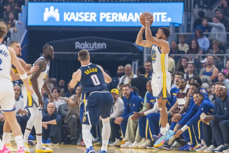 Watch: Steph Curry drills deep 3-pointer from way beyond the arc to ...