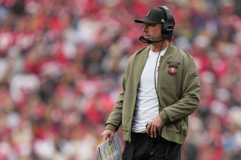 Kyle Shanahan gives first public comments on 49ers signing Mike Evans