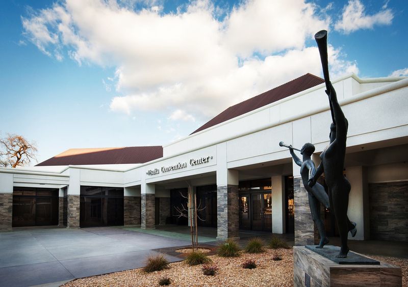 YouTuber, Woodlake native Adin Ross makes long-awaited return to Tulare ...