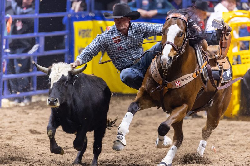 Ventura cowboy Tucker Allen steers his way to world championship