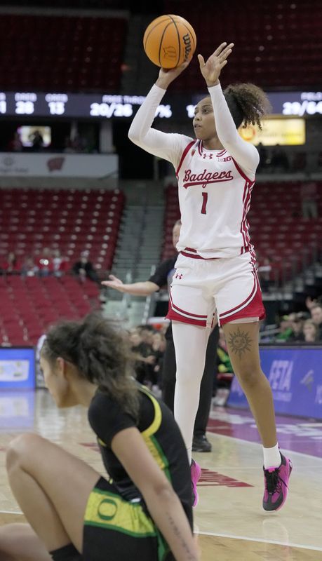 Big Ten WBB weekend scoreboard: Wisconsin over Oregon in OT thriller