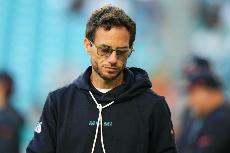 Why hiring of Mike McDaniel as Chargers OC hasn't been announced yet