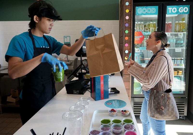 Oxnard's dining scene expands with Nékter Juice Bar and Presto Pasta
