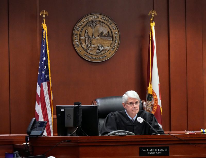 Circuit Judge Randell Rowe, a longtime Volusia judge, retiring