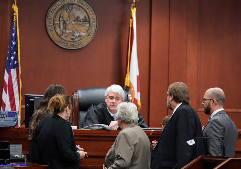 Circuit Judge Randell Rowe, a longtime Volusia judge, retiring