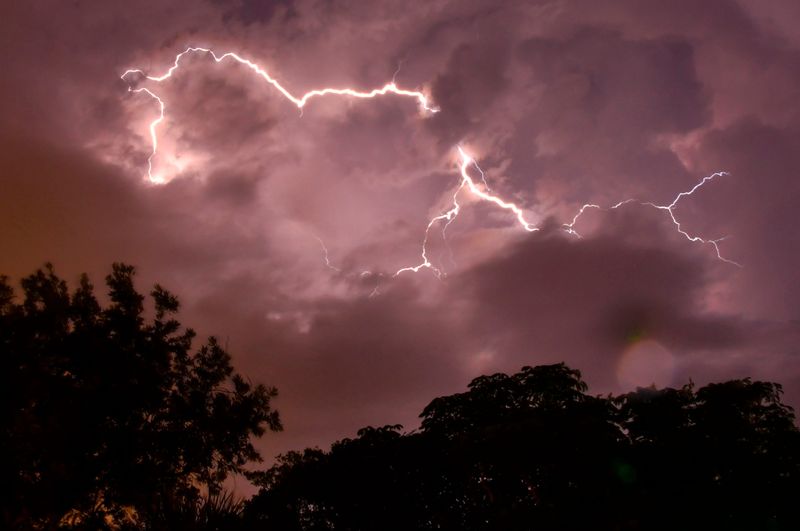 Small tornado swipes south Palm Bay neighborhood; no injuries reported