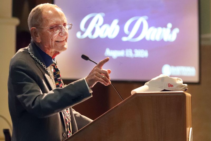 Funeral arrangements announced for Bob Davis, longtime Daytona hotel leader