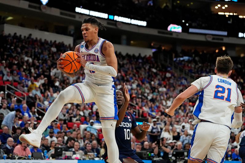 Pros and cons of Golden State Warriors acquiring Will Richard of ...