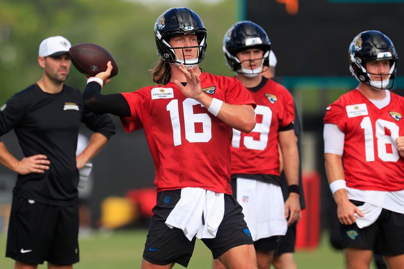 Trevor Lawrence on how Jaguars' new offense under Liam Coen differs ...