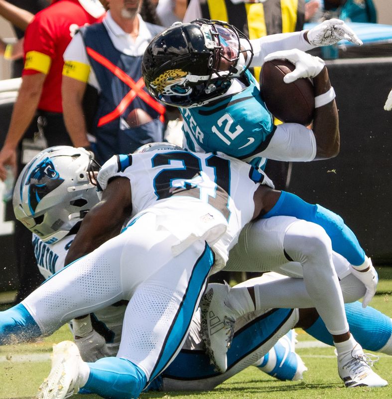 Travis Hunter stats: Jacksonville Jaguars rookie plays 48 snaps in ...