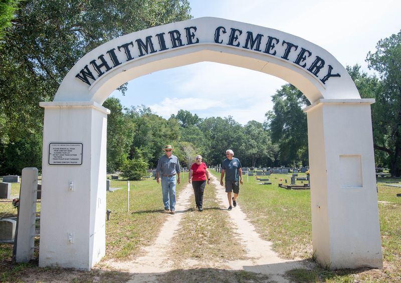 'Ghoul of Whitmire Cemetery' still haunts Ferry Pass nearly 70 years later
