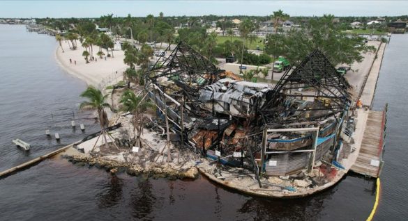 Demolition begins on fire-damaged restaurant in Cape Coral