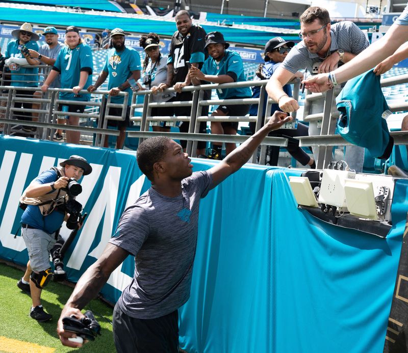 Travis Hunter injury: What to know about knee surgery, return timeline ...