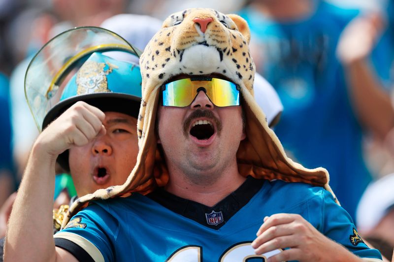 Why are Jaguars fans always yelling ‘Duuuval’ during football games ...