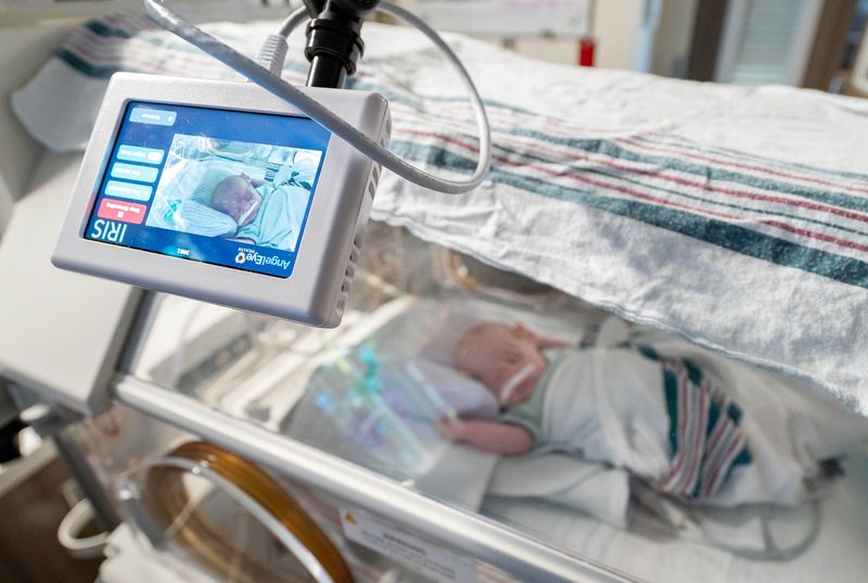When NICU parents can't touch or hold their babies, AngelEye cameras ...