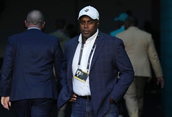 Time for the Miami Dolphins to move on from Chris Grier, hire Alonzo ...