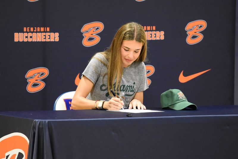 Kai Trump officially signs with University of Miami golf in school ceremony