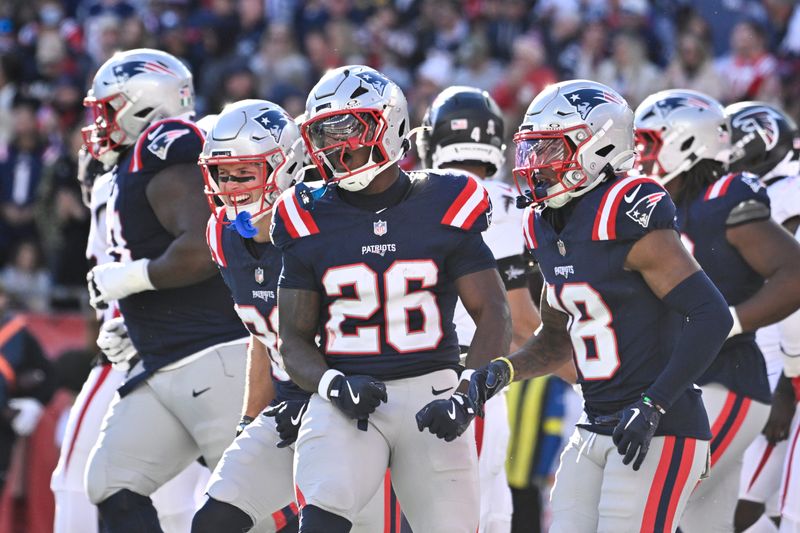 FAMU football stars Xavier Smith, Terrell Jennings in NFL Playoffs
