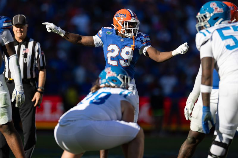 Starting LB Jaden Robinson returning to Florida for 2026 season