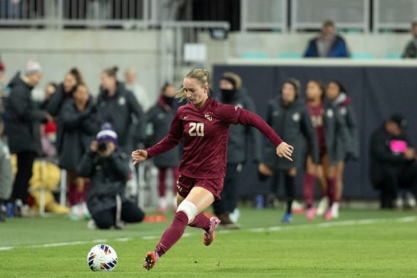 Heather Gilchrist and Mimi Van Zanten turn pro after championship run