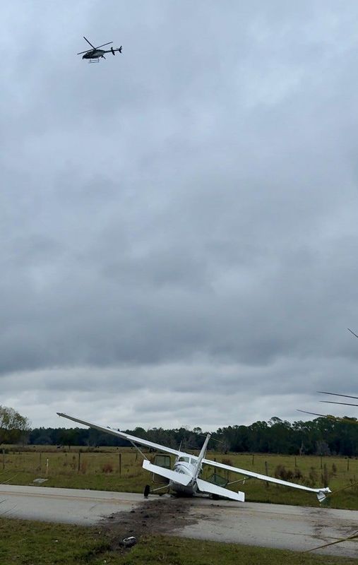 Airplane lost engine power and crash-landed near DeLand, deputies say