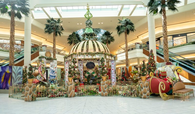 Holiday shopping: Hours, new stores at Gardens Mall, Downtown Gardens