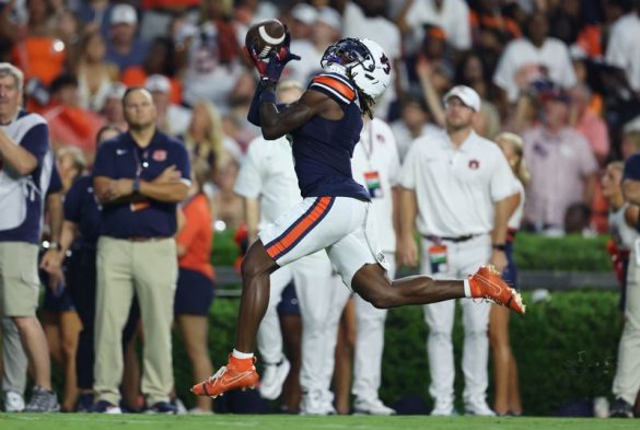 Former Auburn WR Eric Singleton signs with Florida football out of portal
