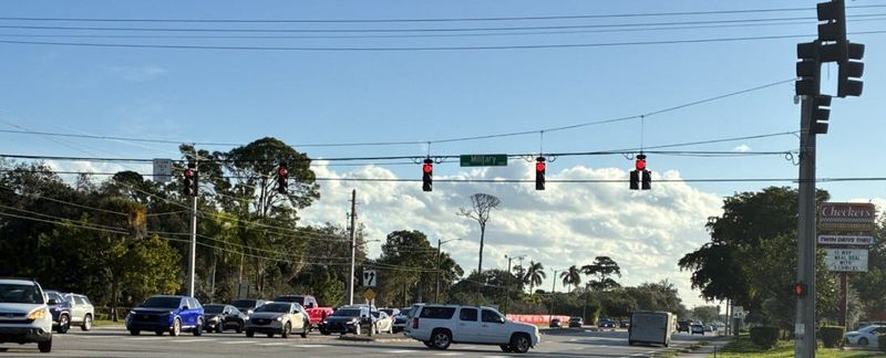 Palm Beach County cost for traffic signal nearly triples to $1.8 million
