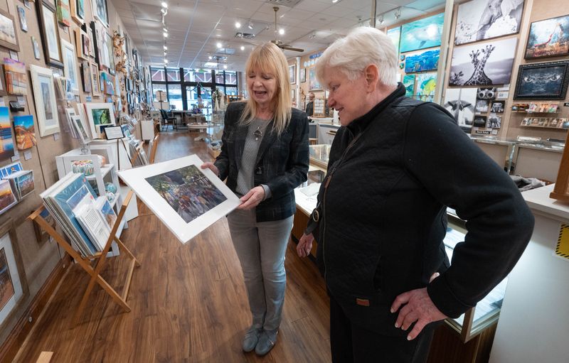 Blue Morning Gallery brings beauty, color to Palafox