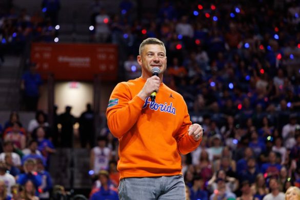 Florida football HC Jon Sumrall says players have to 'earn the logo'