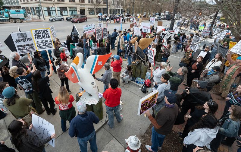 'I'm just fed up.' Pensacola’s week 2 anti-ICE rally draws even larger ...