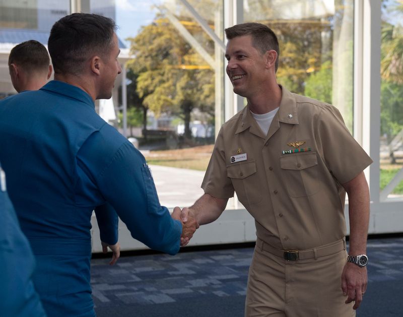 Navy selects Cmdr. Logan Peck as new Blue Angels 'Boss' for 2027-2028