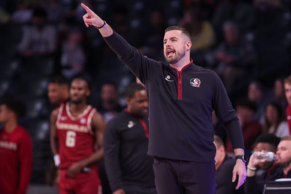 FSU head coach Luke Loucks praises Marcis Ponder after breaking rim