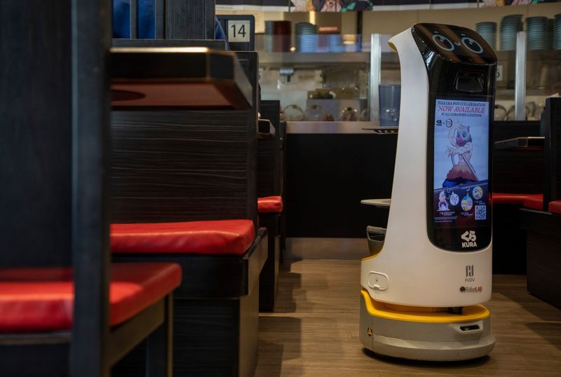 Robot servers and conveyor belt sushi are coming to West Des Moines
