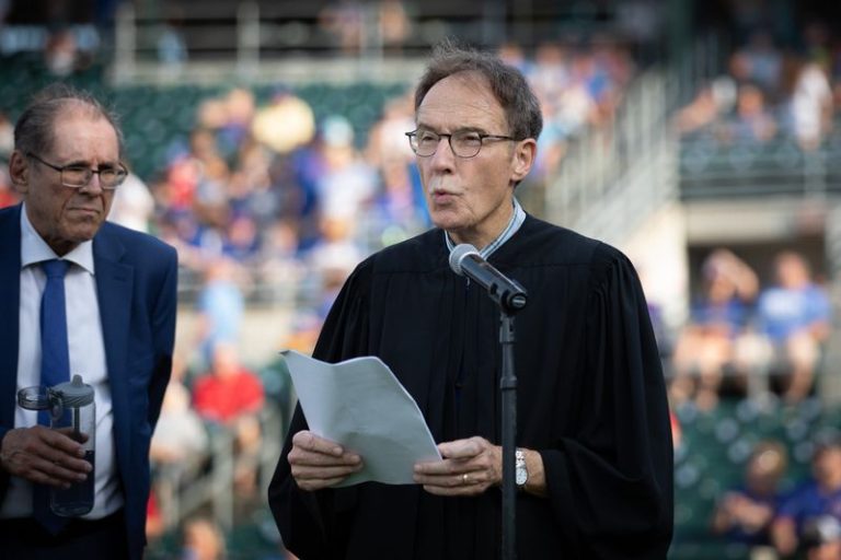 Longtime Iowa federal judge Robert Pratt dies at 78, family says