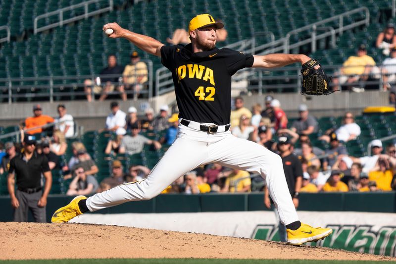 Iowa baseball pitcher Daniel Wright chosen by White Sox in MLB Draft