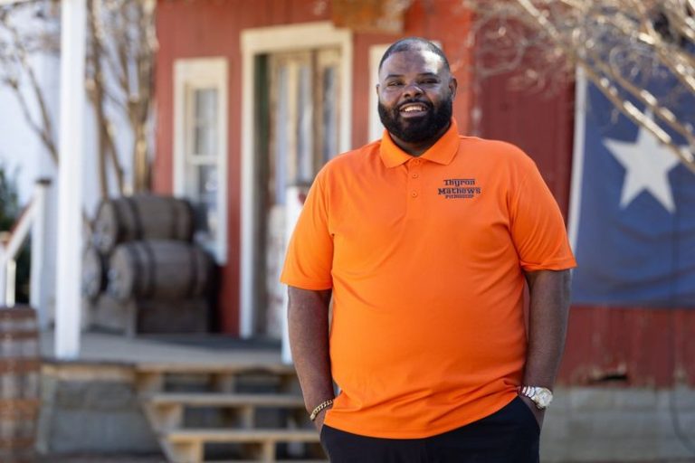Iowan Thyron Mathews returns to TV on Food Network's 'BBQ Brawl.' Here ...