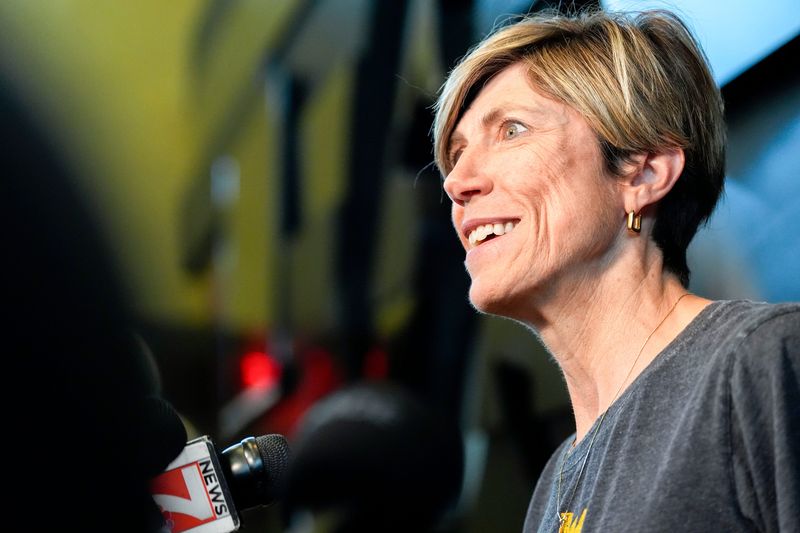 Iowa women's basketball offers elite 2028 Wisconsin guard Kinsley ...