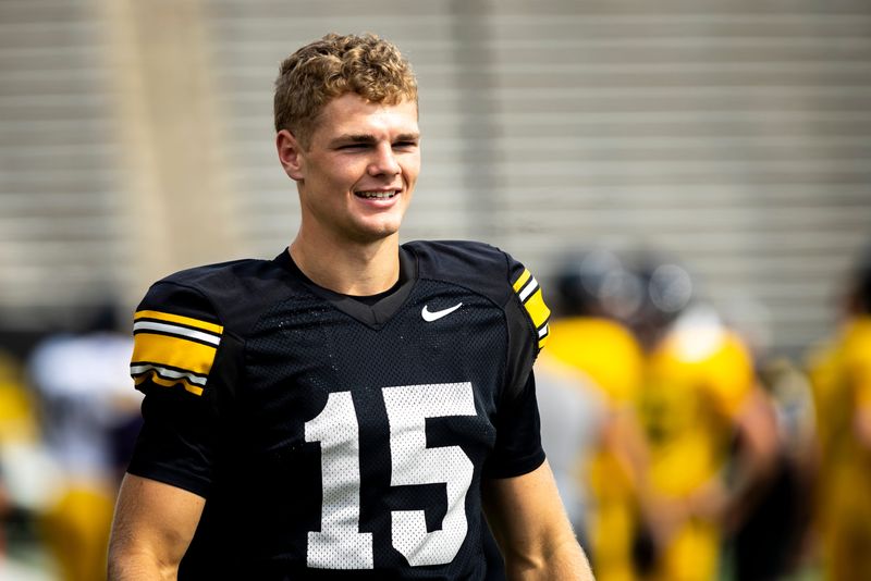 Reece Vander Zee injury update, the latest on Iowa football's receiver