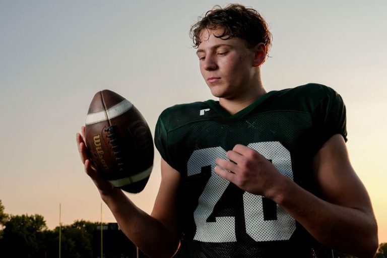 IC West's Ethan Headings flips from Iowa football to North Dakota