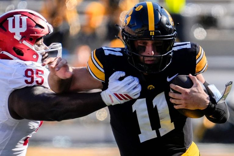 Mark Gronowski injury update, Iowa football QB hurt in game vs Indiana