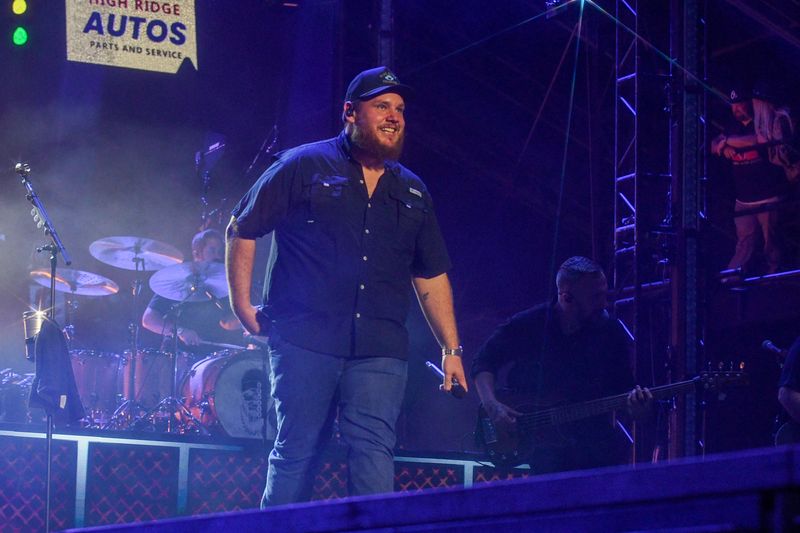 Luke Combs to perform at Jack Trice Stadium in 2026. Here's what to know.