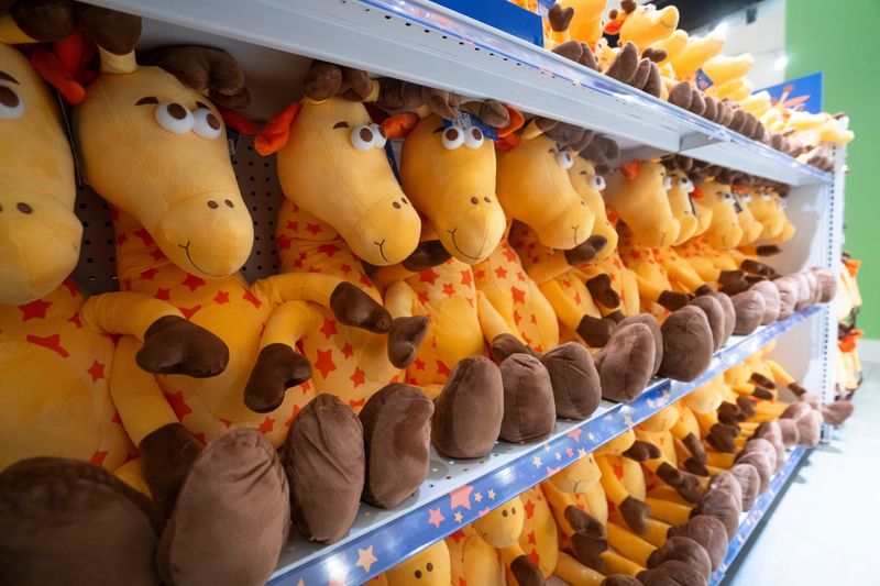 Toys 'R' Us is back, with Jordan Creek store about to open