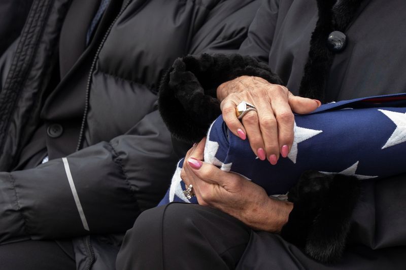 Bill Knapp honored with military ceremony at Iowa Veterans Cemetery