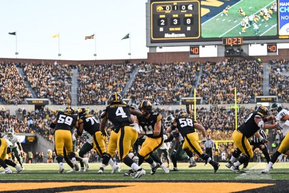 Second Iowa football RB announces transfer portal entry