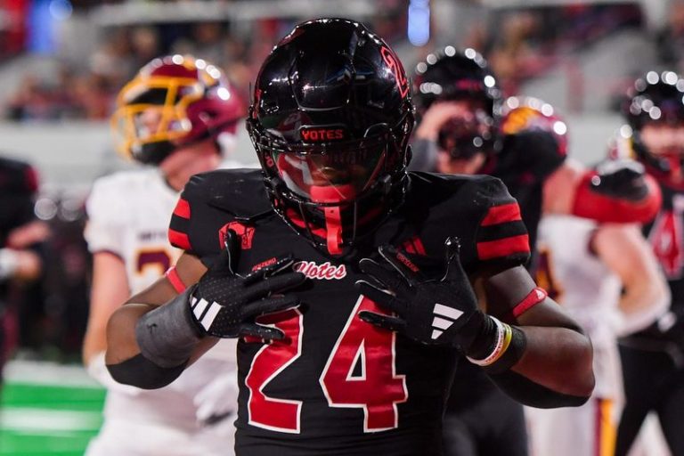 Iowa football lands explosive running back L.J. Phillips Jr.