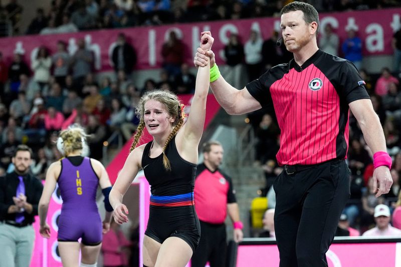 Iowa girls state wrestling Class 2A recap, RRW repeats as champions